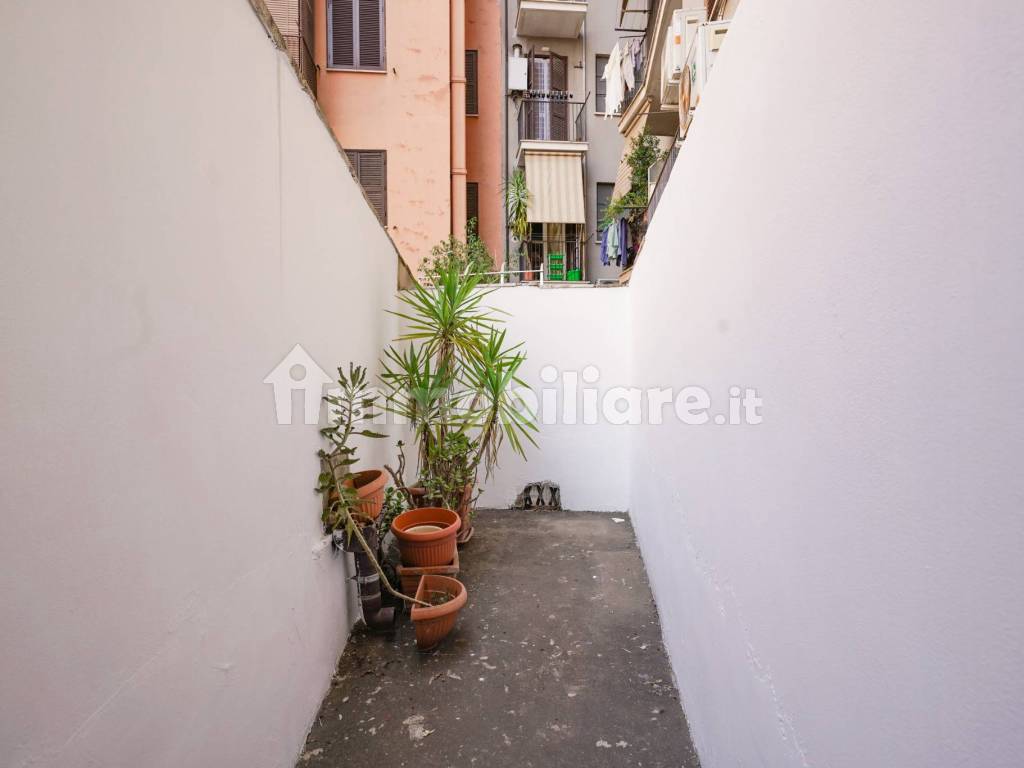 Vendita Appartamento Roma. Bilocale in via Rocca Priora 56. Buono stato ...