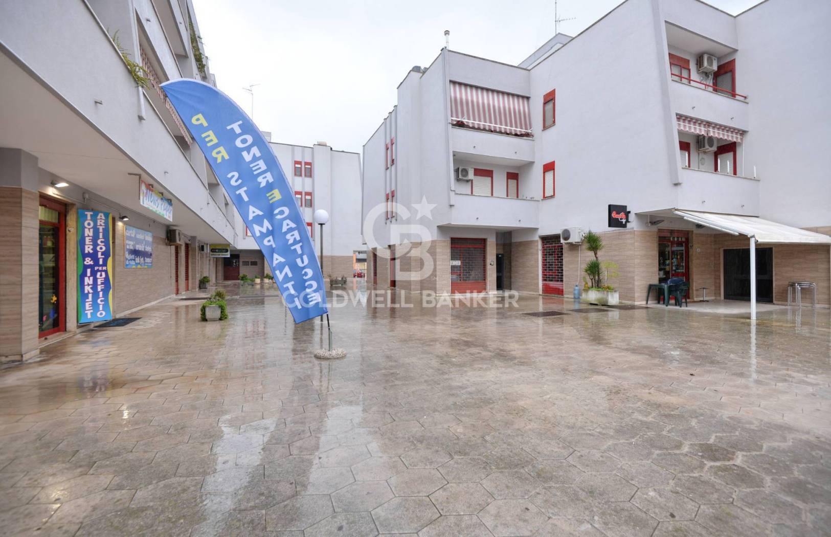 Locale commerciale in Vendita