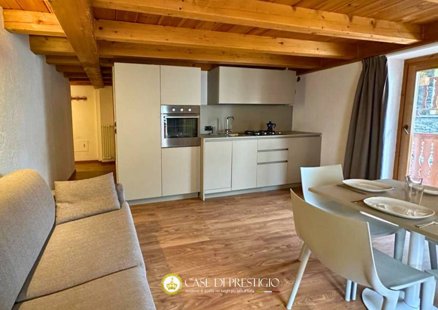 Bilocale Strada Statale della Valle d'Aosta, Derby Villaret, La Salle