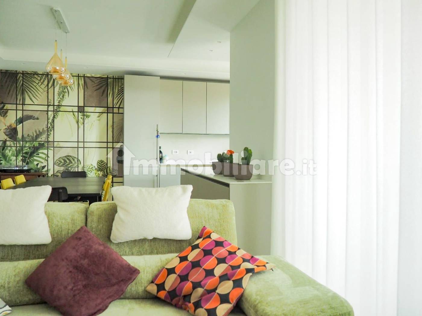 Trilocale via Giovanni Bovio 385, Bisceglie