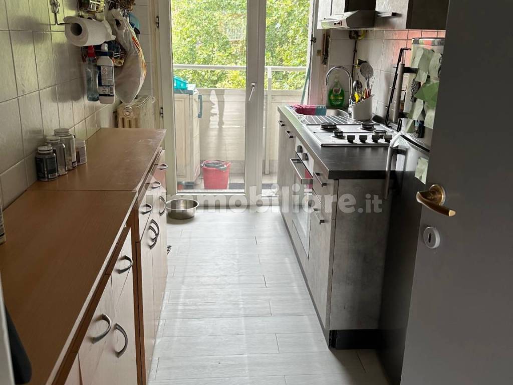 Stanza singola in affitto, affittasi camera singola via Luca Ghini ...