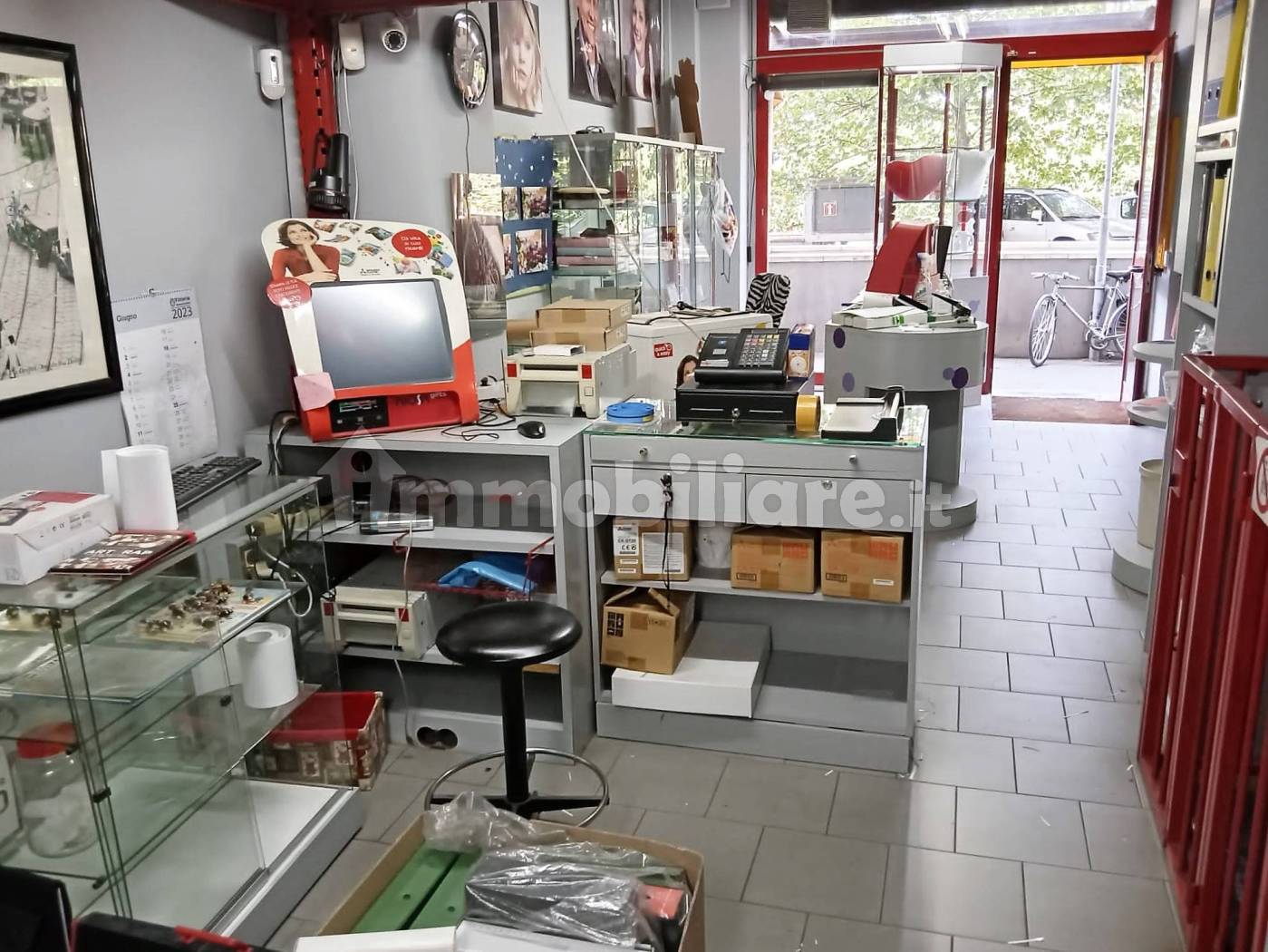 Locale commerciale in Vendita