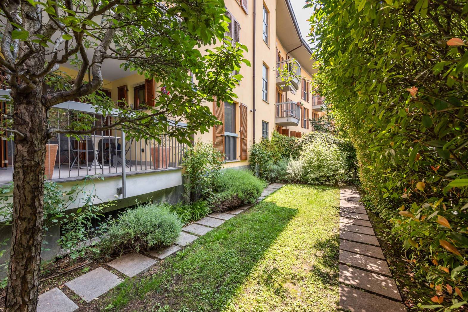 Bilocale via Magolfa 32, Navigli - Darsena, Milano