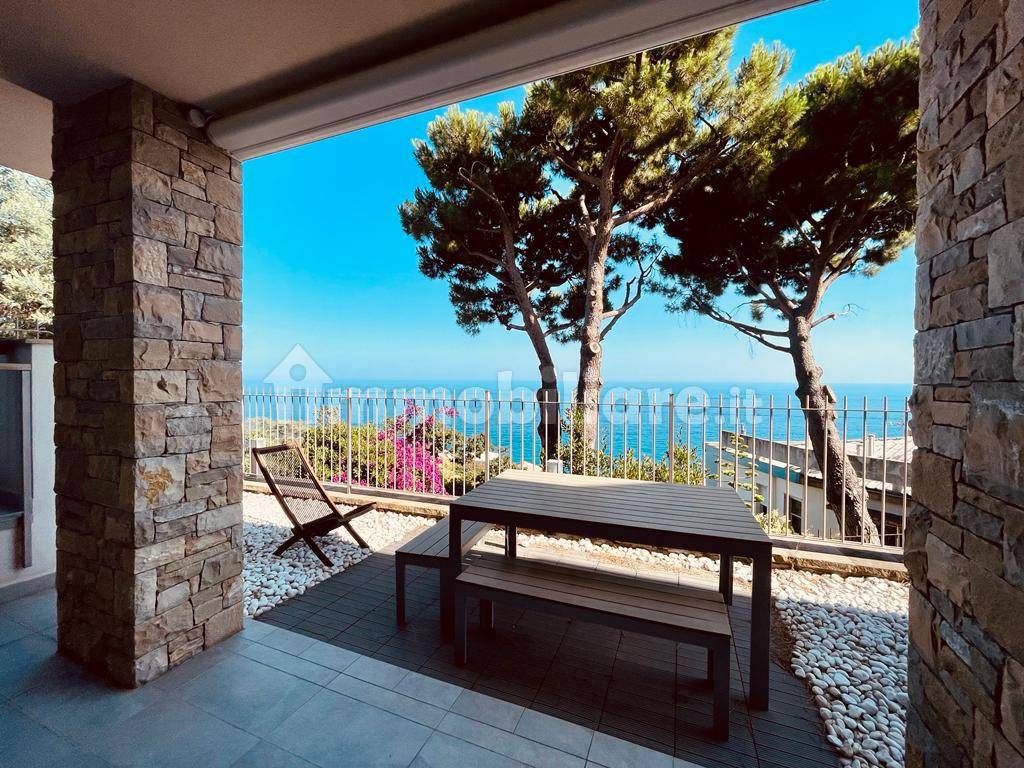 Trilocale via Vignetta 17, Centro, Varazze