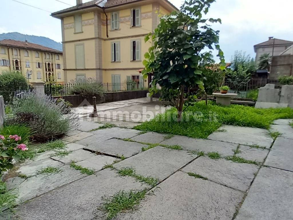 Affitto Appartamento Civiasco. Trilocale in via Ercole Durio 17. Buono ...