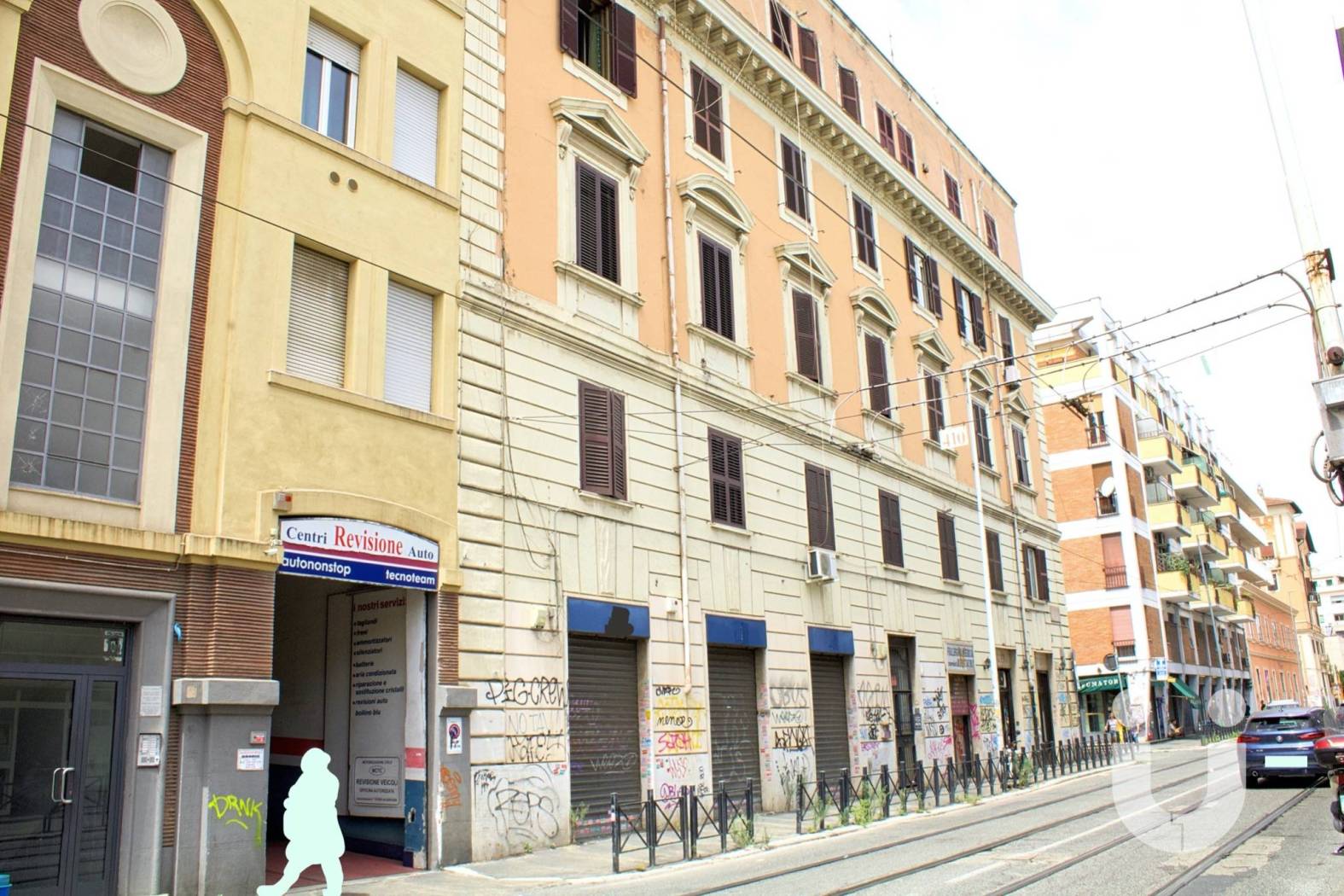 Locale commerciale in Vendita