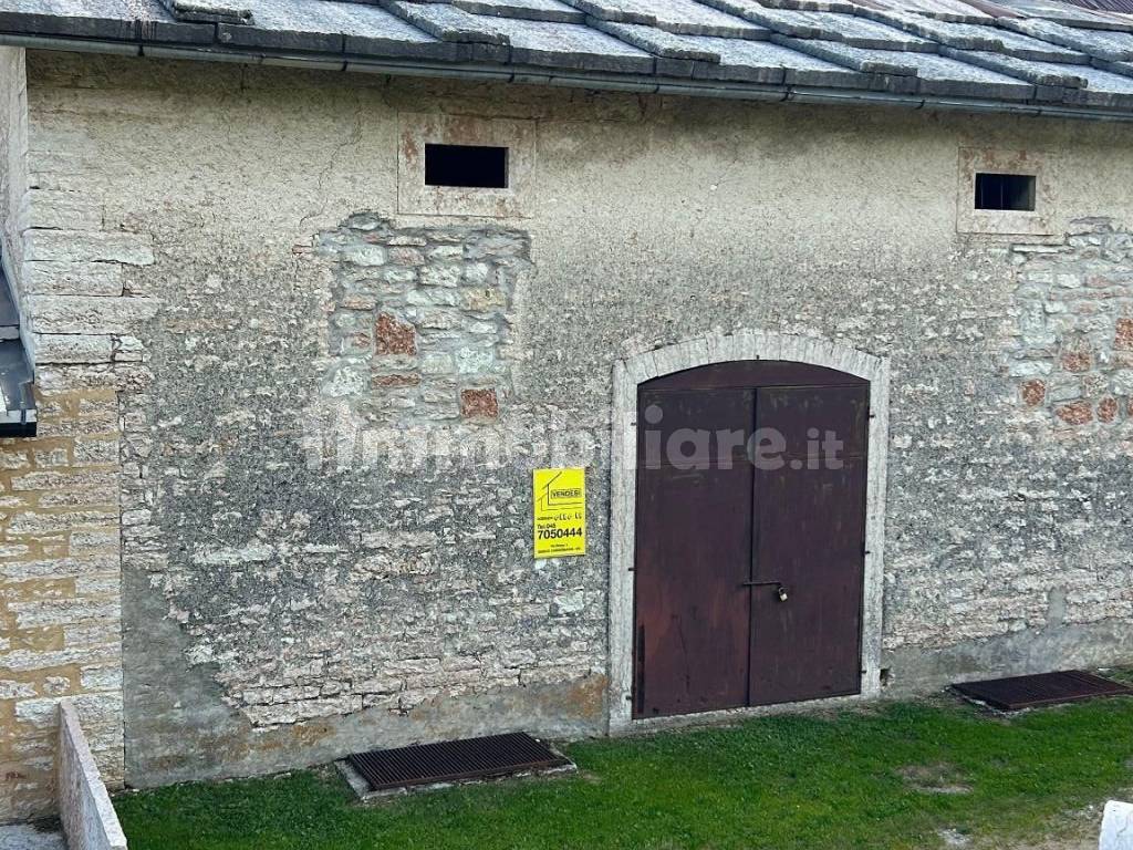 Vendita Rustico in Contrada Foi Bosco Chiesanuova. Da ristrutturare ...