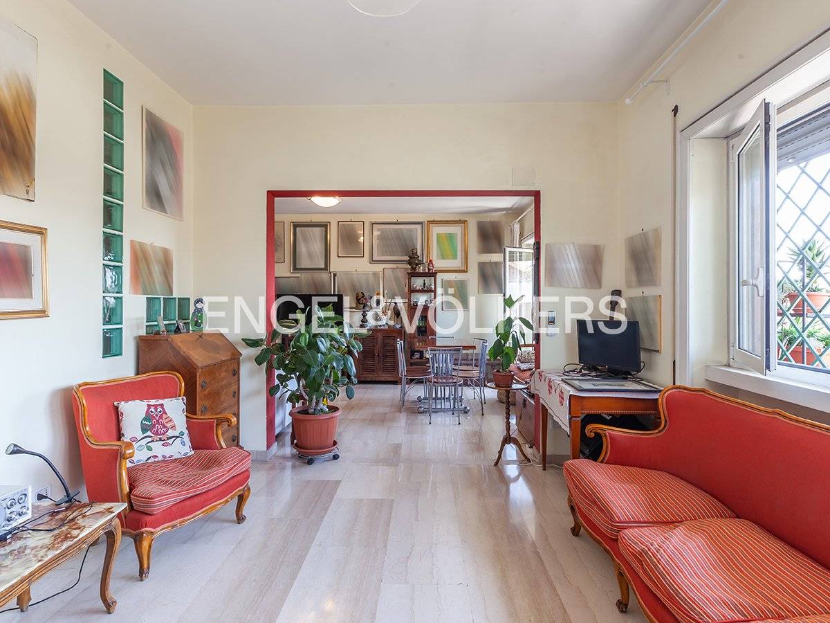 Quadrilocale via Albano, Colli Albani, Roma