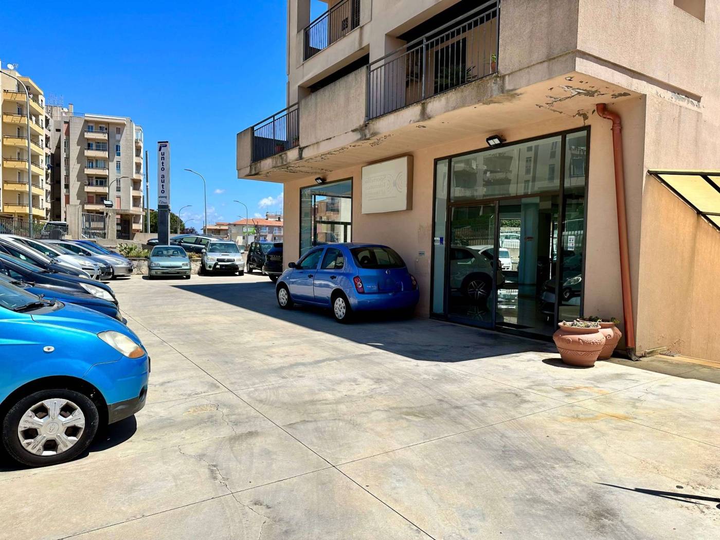 Locale commerciale in Vendita