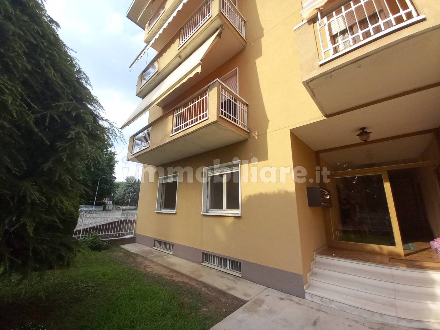 Bilocale via Enrico Fermi 4, Robbiate