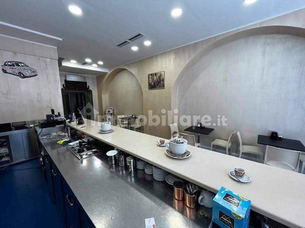 Cocktail bar in Vendita