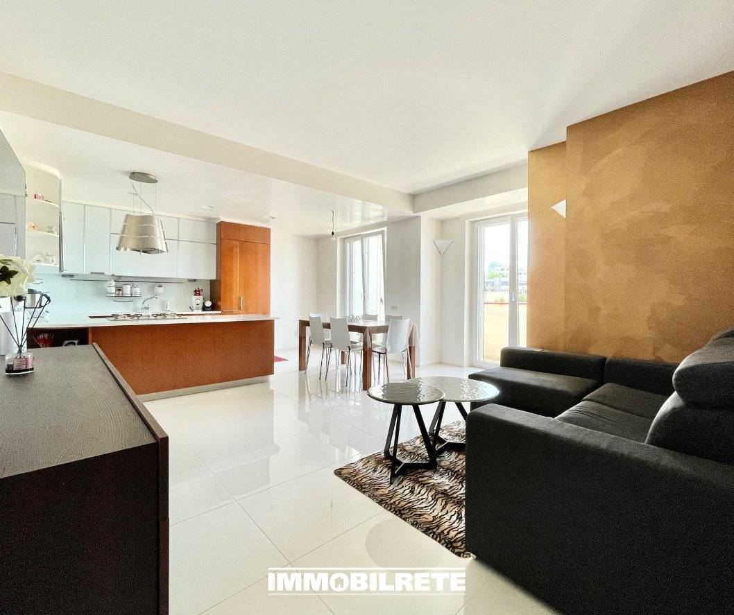 Trilocale via Gaio Sallustio Crispo, Centro, Matera