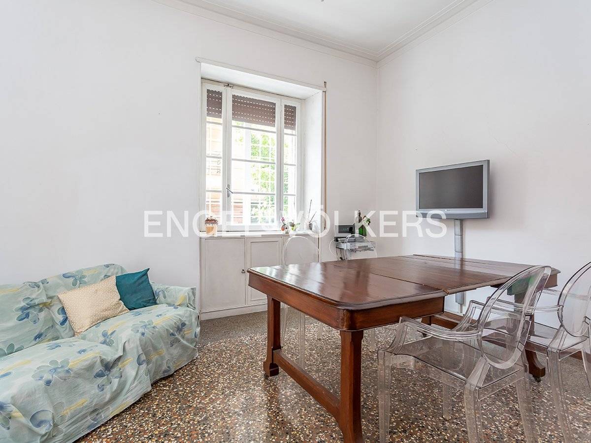 Quadrilocale piazza dei Vespri Siciliani, Bologna, Roma