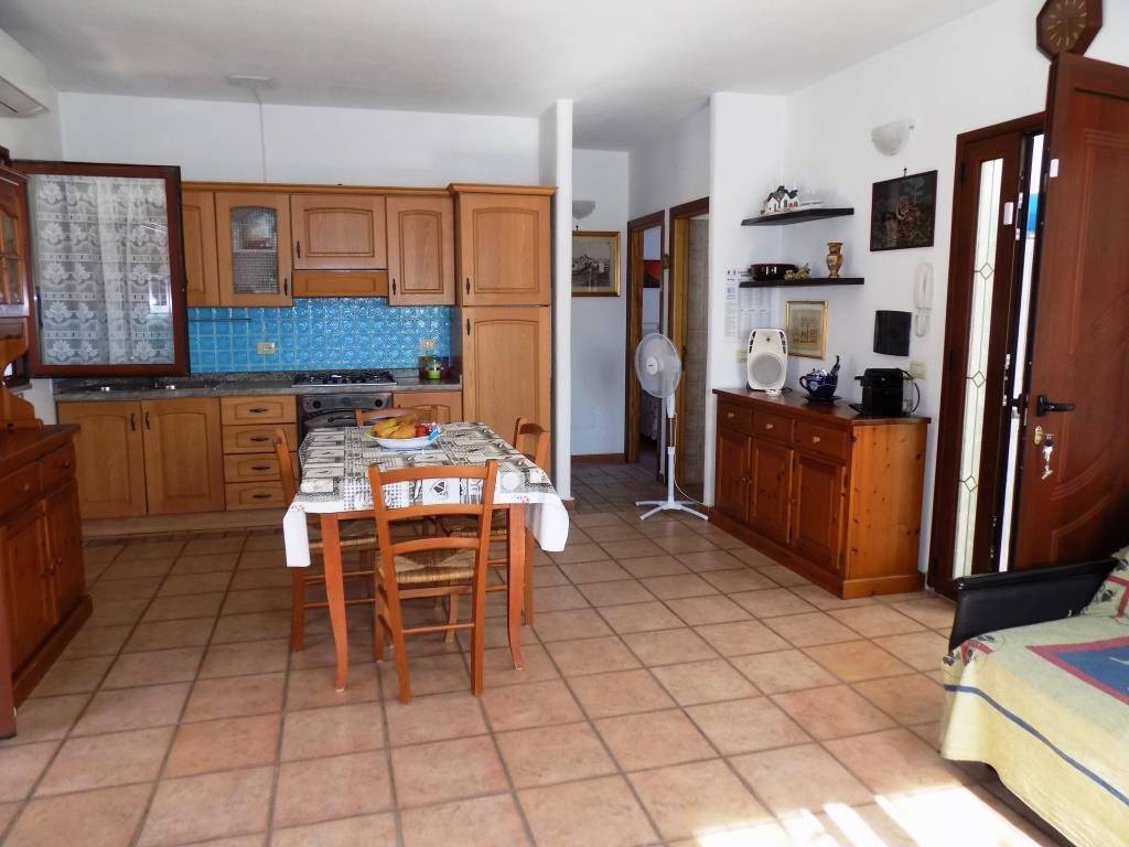 Trilocale via Liberazione, Torpé, Torpè