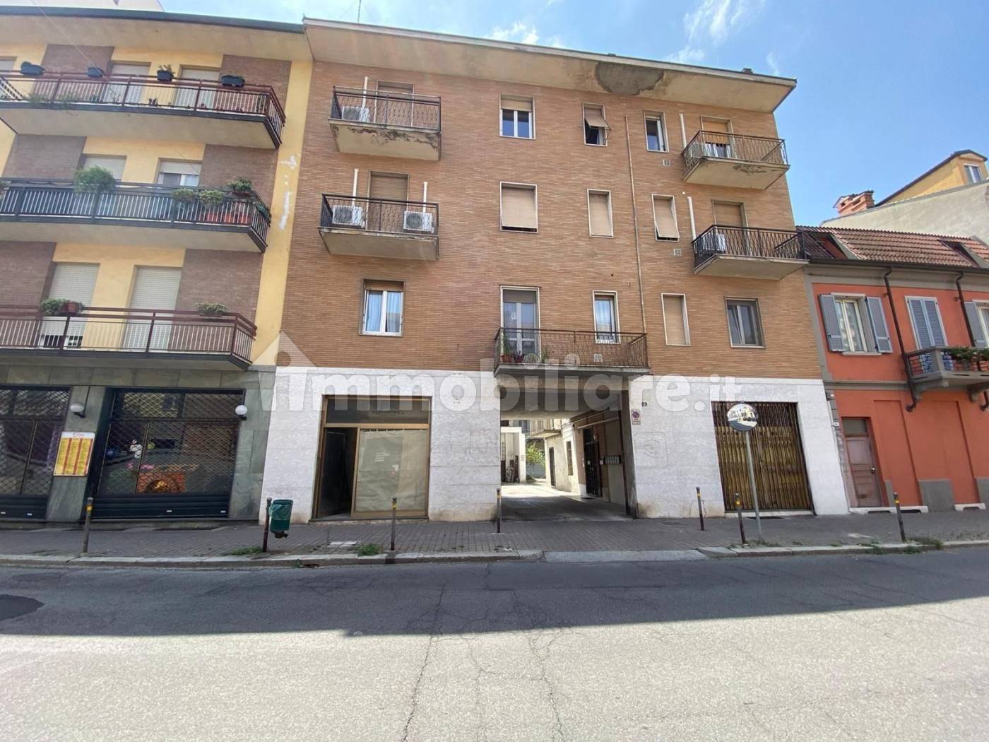 Locale commerciale in Vendita