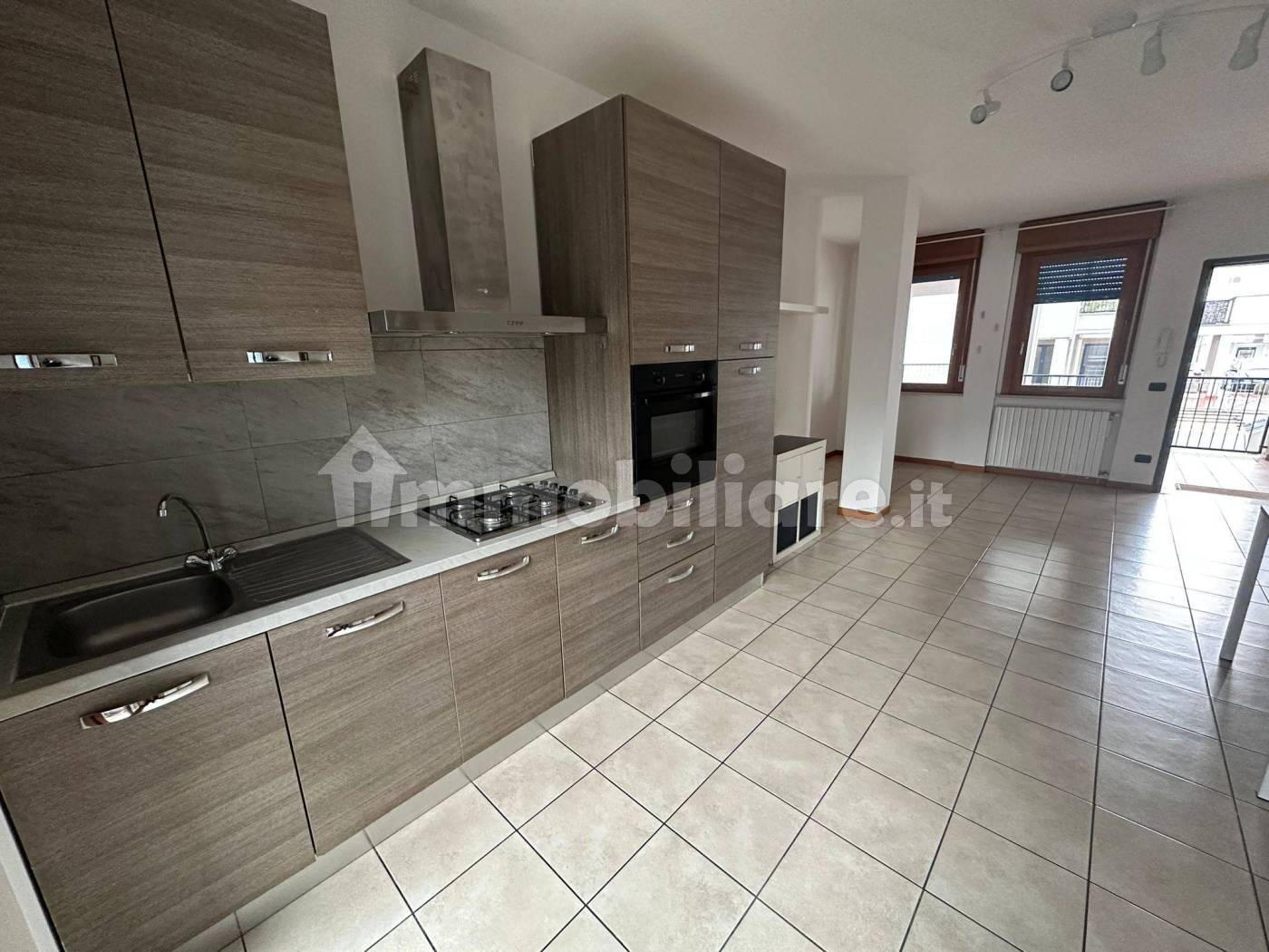 Trilocale via Mantova 149, Centro, Montichiari