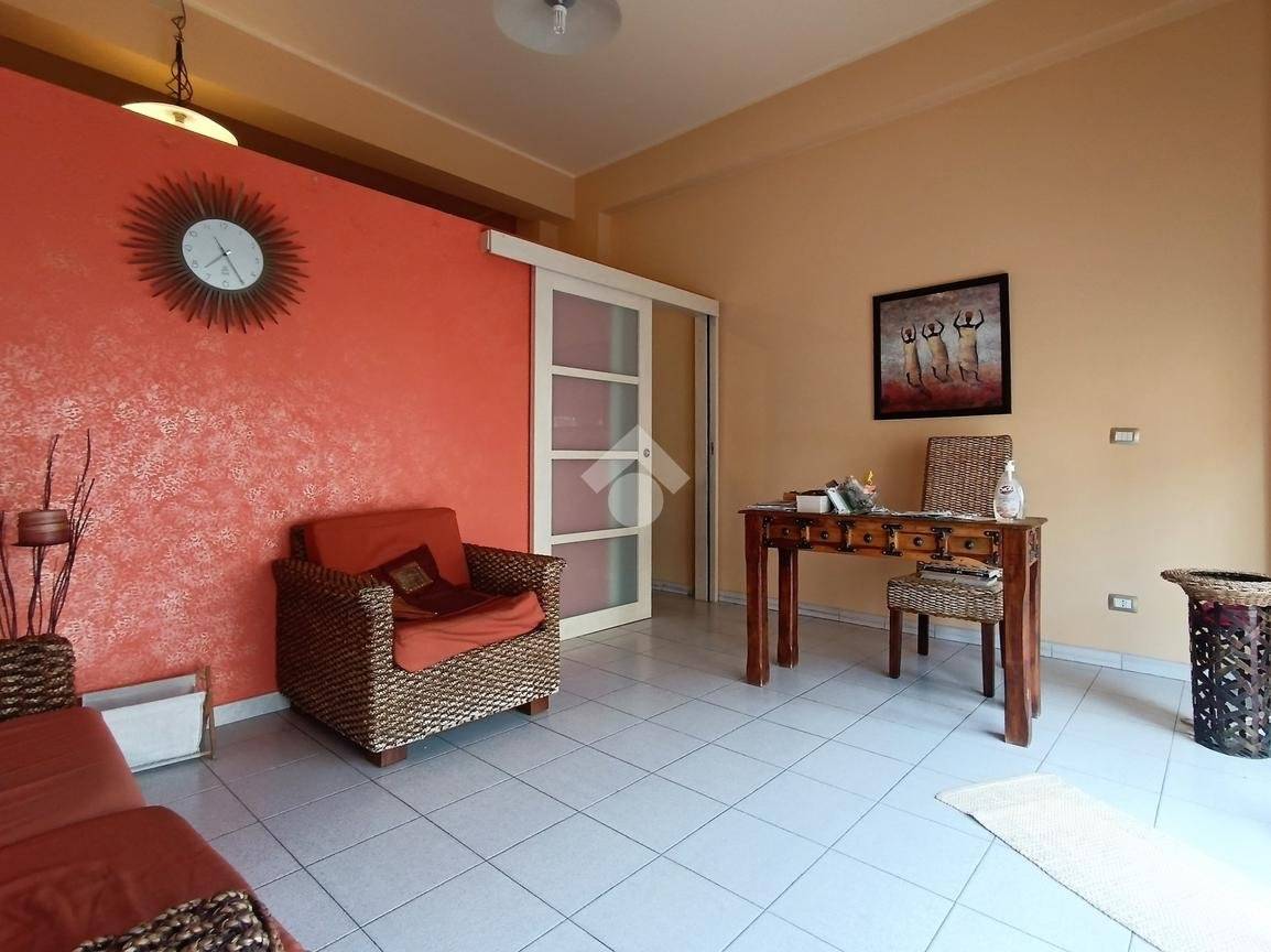 Locale commerciale in Vendita