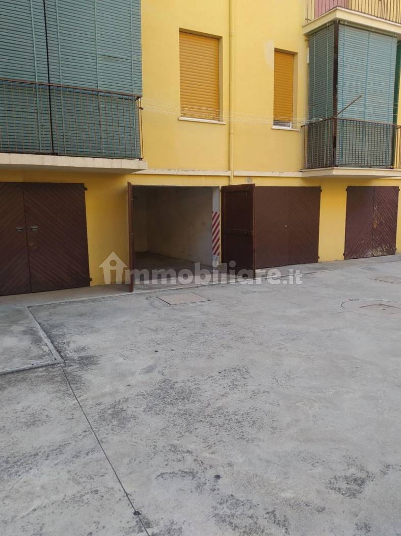 Garage - Box in Vendita