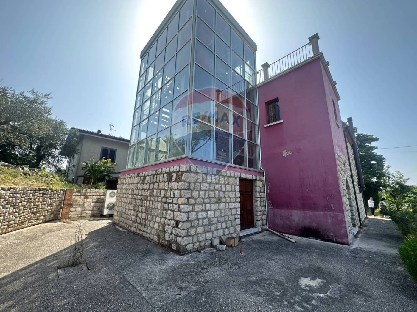 Locale commerciale in Vendita