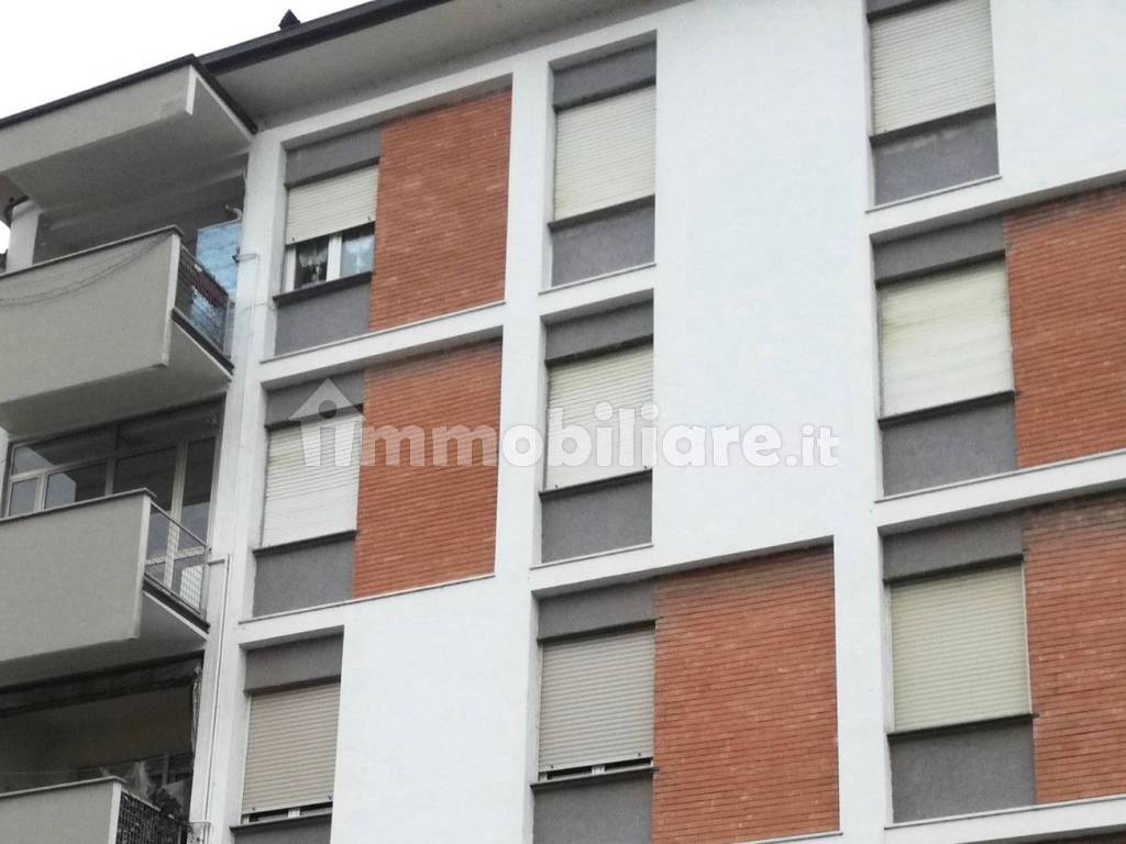 Vendita Appartamento in via Roma 7. Gavi. Buono stato, terzo piano, con ...