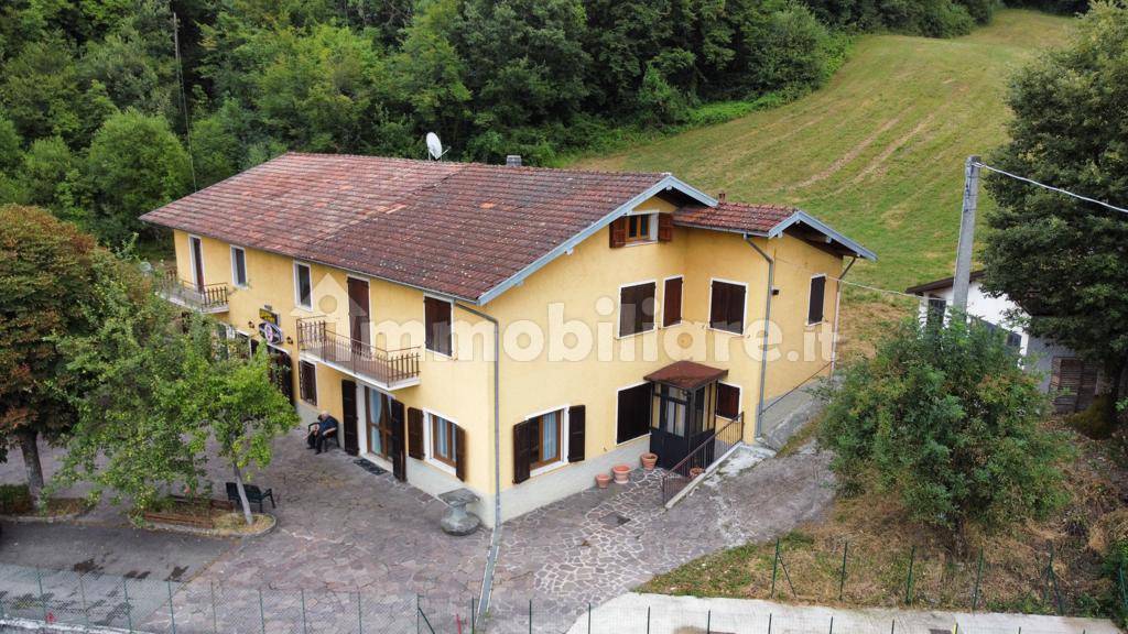 Ristorante con laboratorio in Vendita