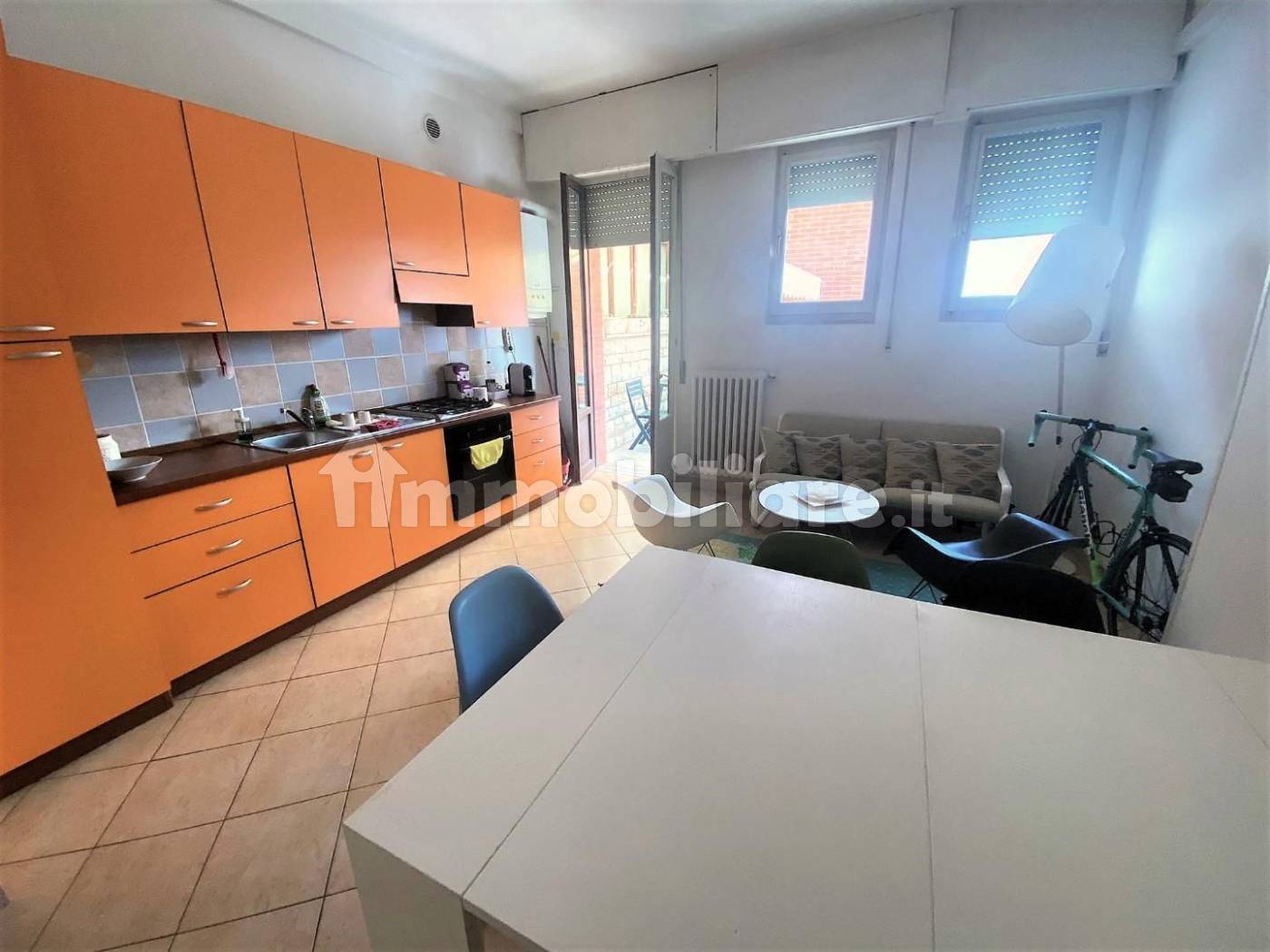 Trilocale ottimo stato, secondo piano, Marina di Massa Centro, Massa