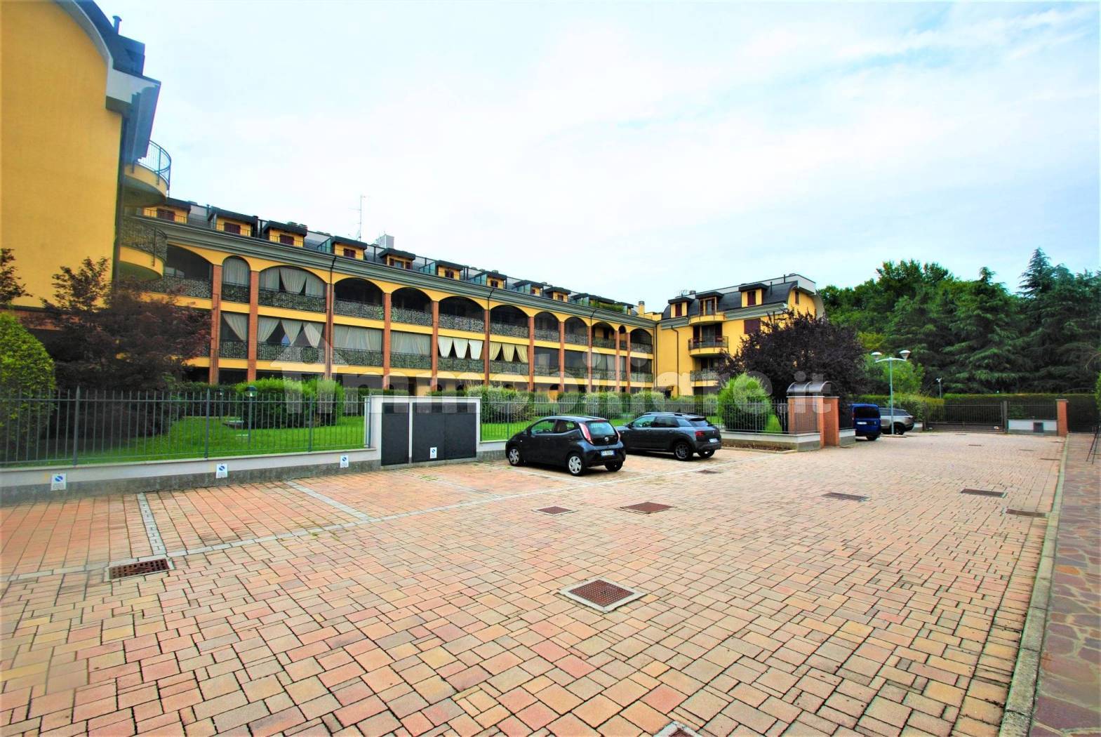 Trilocale via 1 Maggio, Centro, Brugherio