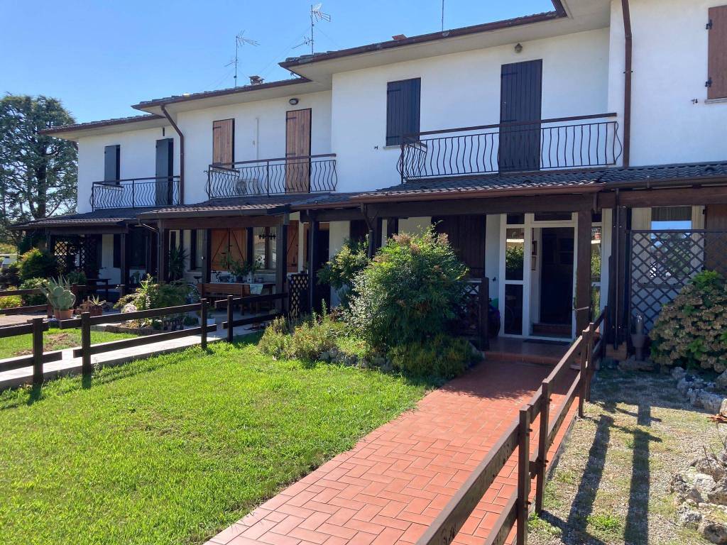 Vendita Villa a schiera in piazza Giuseppe Mazzini Capriano del Colle ...