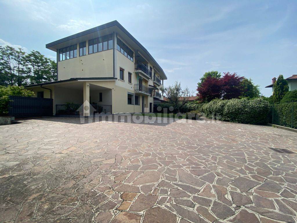 Vendita Attico in via Dante Alighieri 7 Vaprio d'Adda. Ottimo stato ...