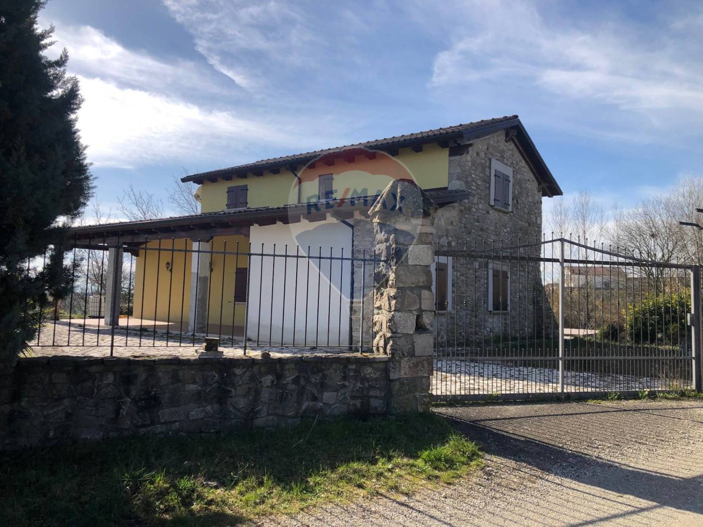 Locale commerciale in Vendita