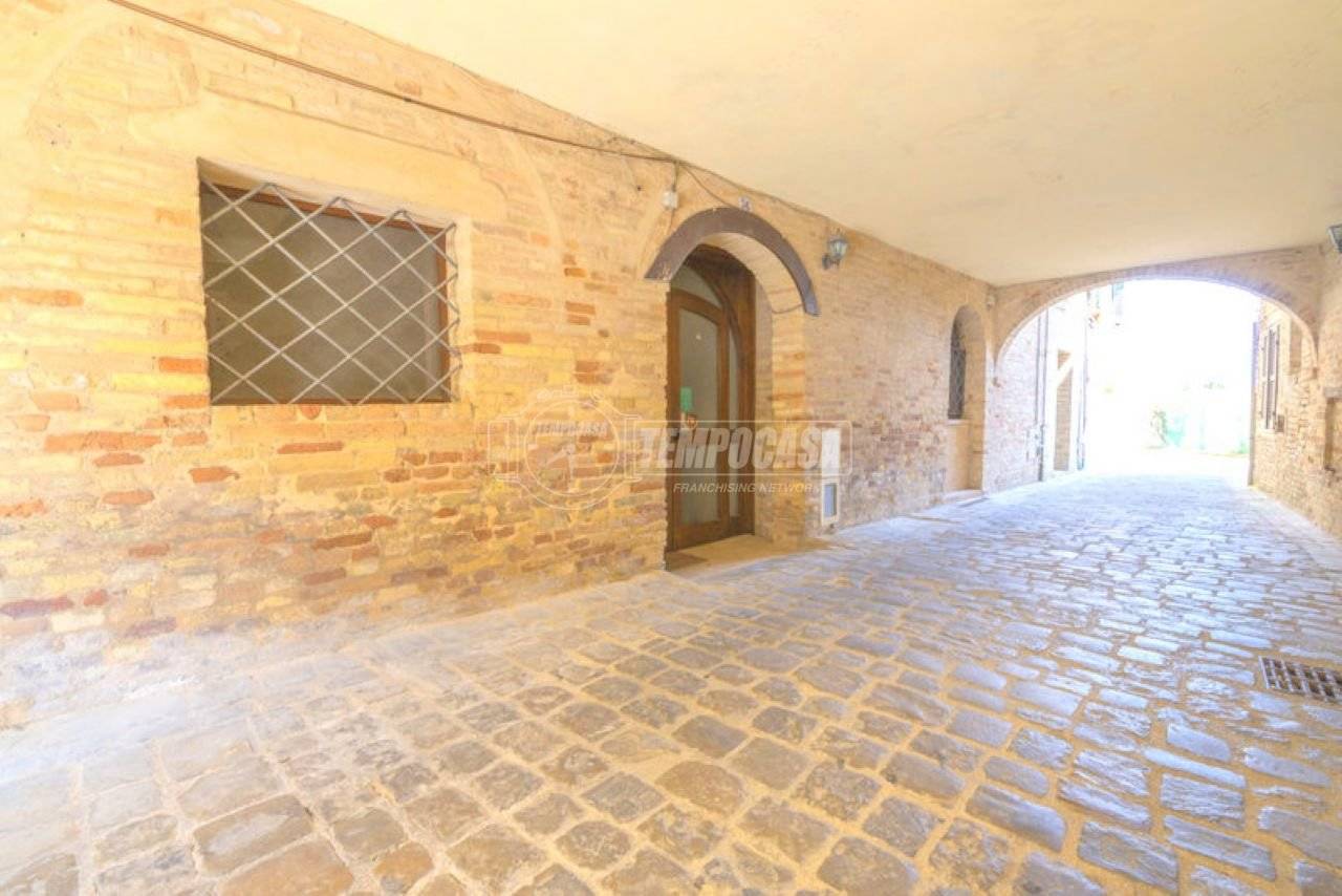 Locale commerciale in Vendita