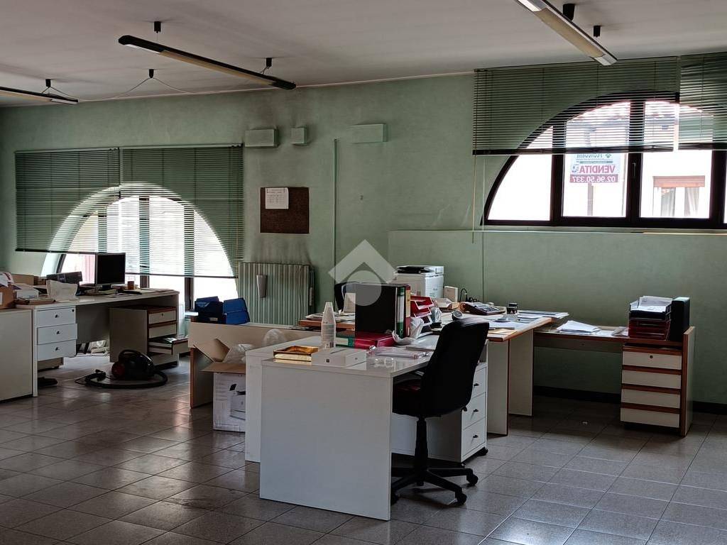 Ufficio - Studio via Repubblica, Origgio, Rif. 104659355 - Immobiliare.it