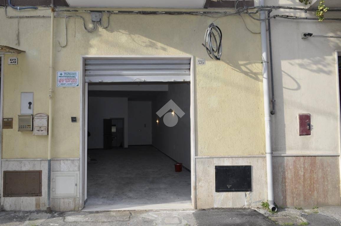 Locale commerciale in Vendita