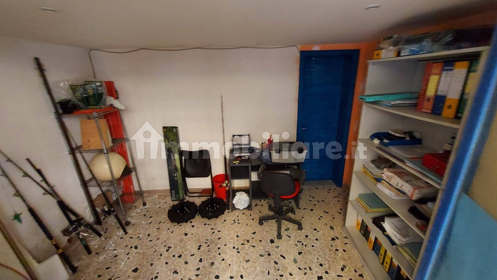 Locale commerciale in Vendita