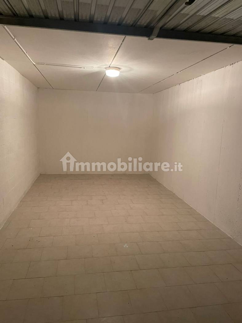 Garage - Box in Vendita