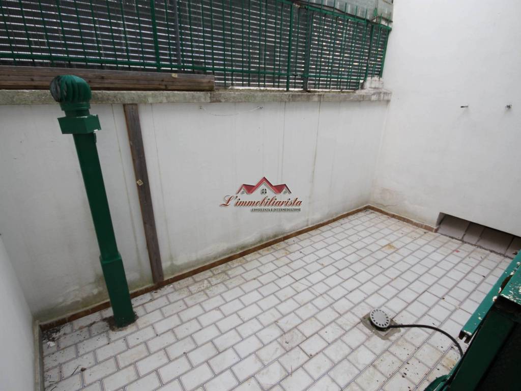 Palazzo - Edificio via Andrea Capozzi, Valenzano, Rif. 105162549 ...