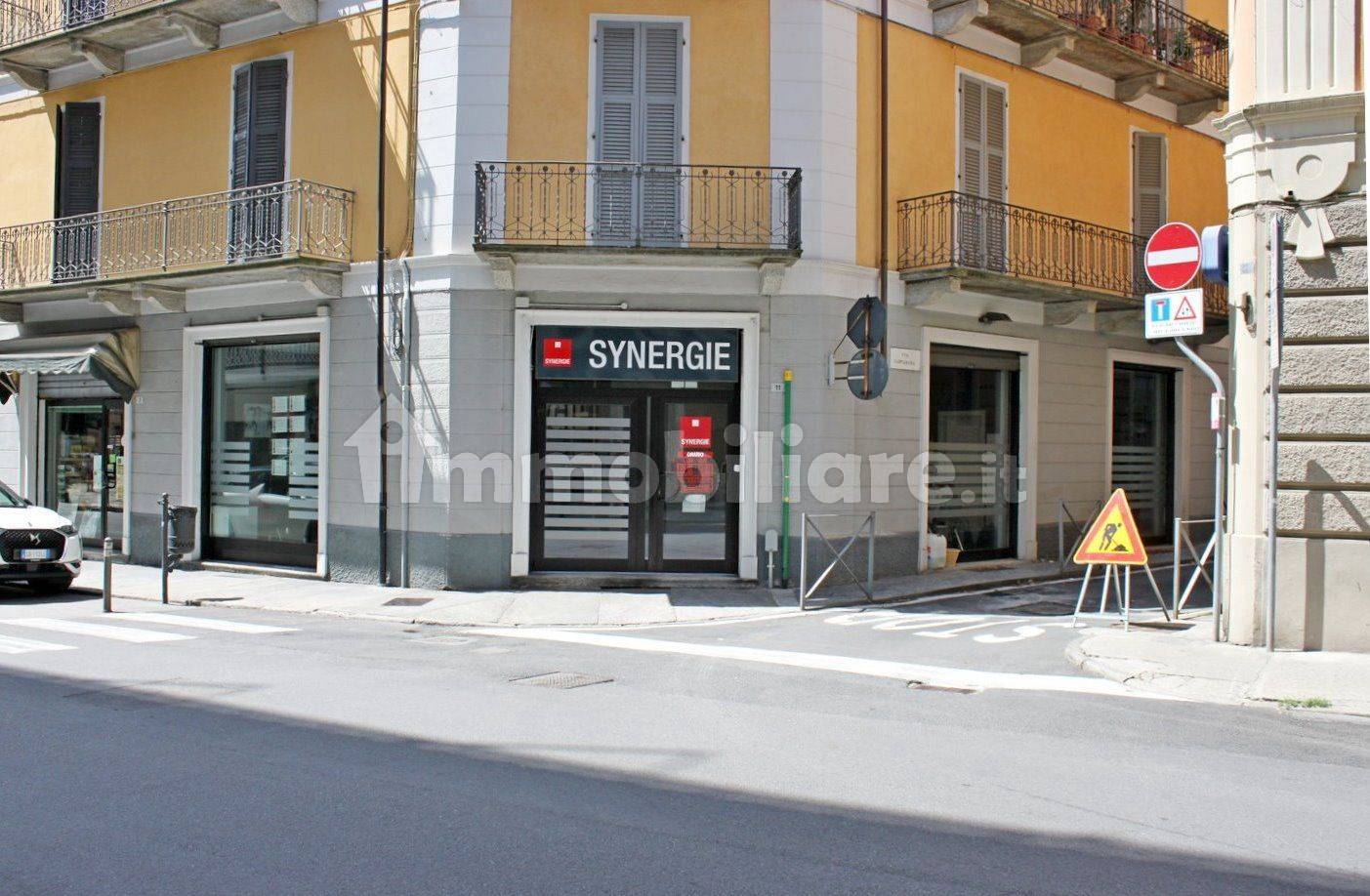 Locale commerciale in Vendita