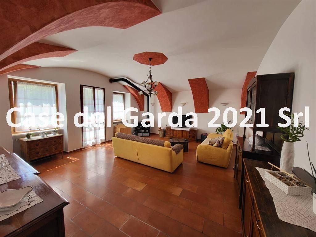 Vendita Appartamento Lonato del Garda. Quadrilocale in via Regia Antica 32. Ottimo stato, piano ...