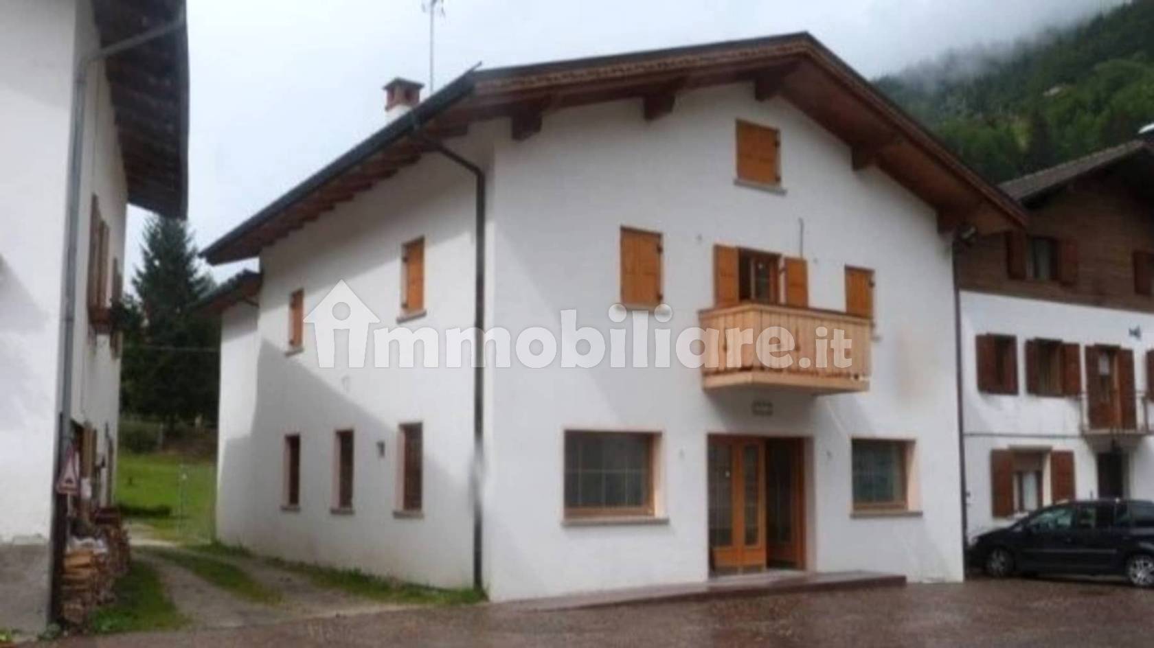 Locale commerciale in Vendita