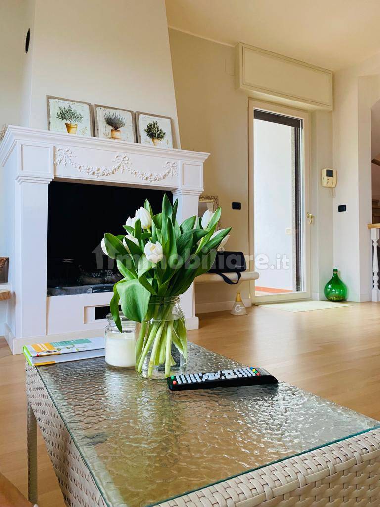 Quadrilocale traversa via Nazionale 3 Bis, Palese, Bari