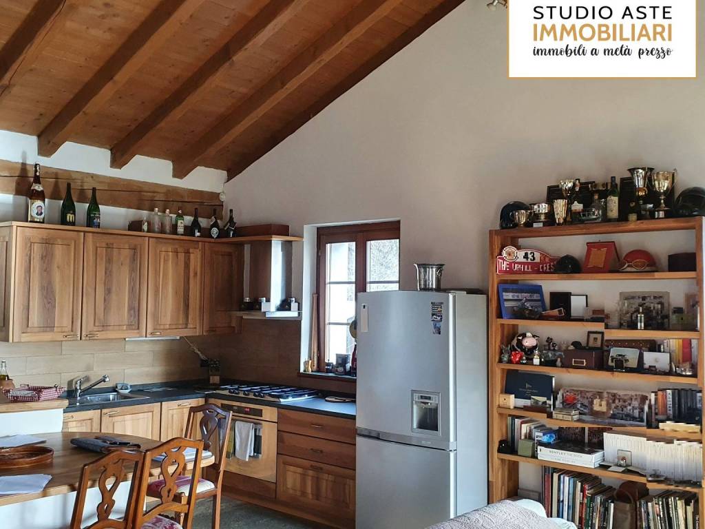 Asta per appartamento, via al Forte di Fuentes 19 Colico, rif ...