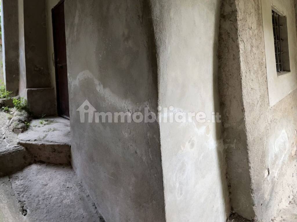 Magazzino - Deposito Strada Comunale Occiano Rovella 5, Montecorvino ...