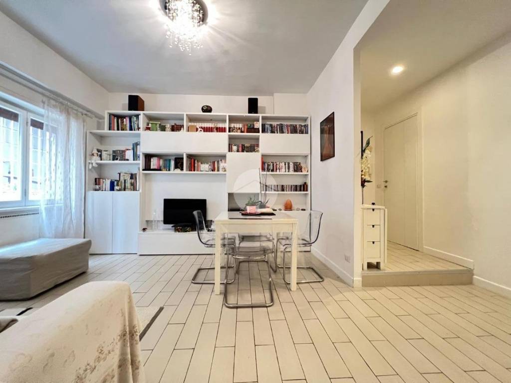 Vendita Appartamento Roma. Bilocale in via Teodolfo Mertel 40. Ottimo ...