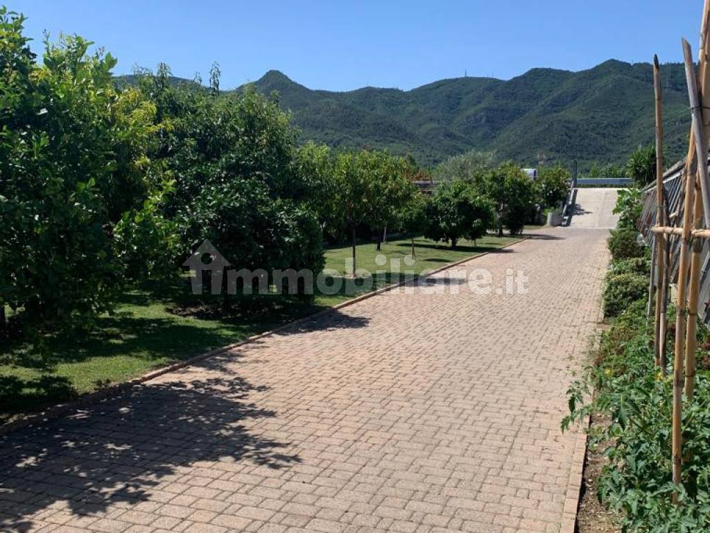 Vendita Appartamento in villa in via al Piemonte 29 Albenga. Buono ...