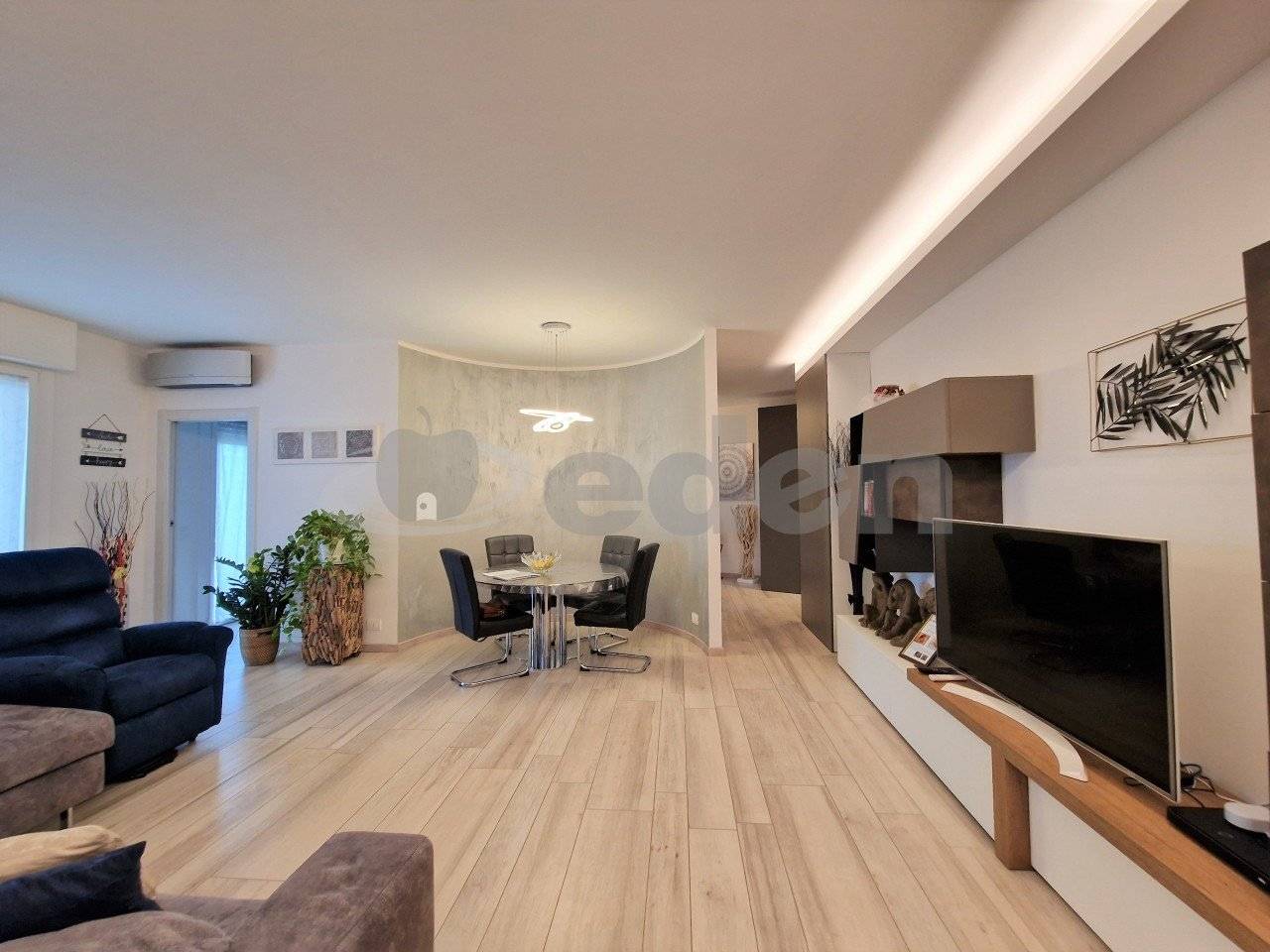 Quadrilocale via luigi pasteur  8, Villaggio Giardino, Modena