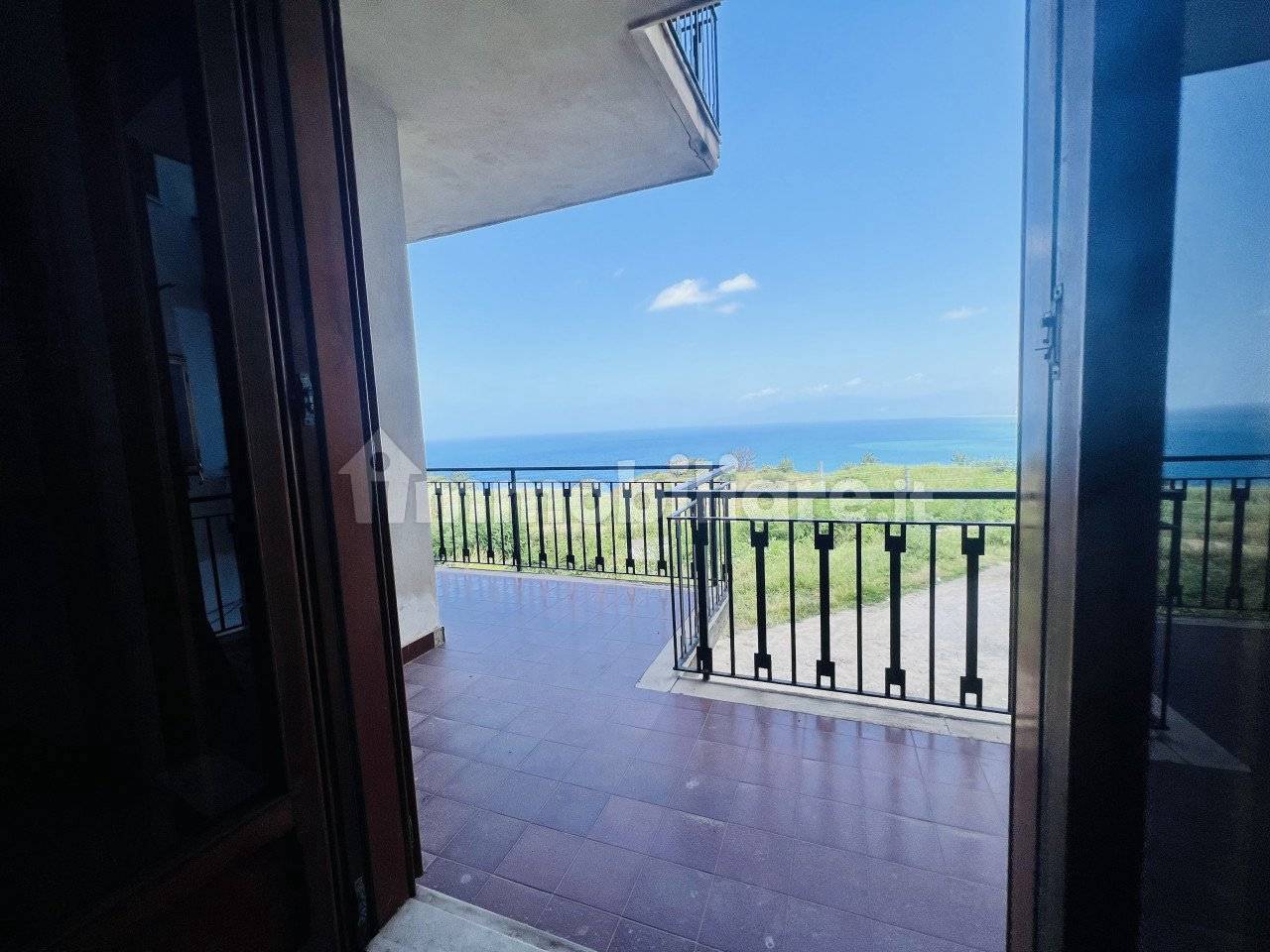 Quadrilocale Strada Statale 18 Tirrena Inferiore, Pizzo