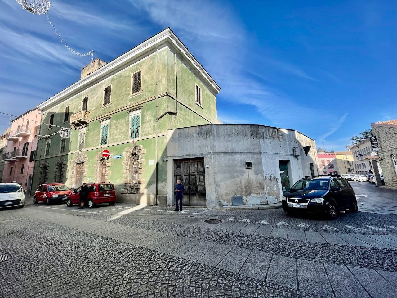 Locale commerciale in Vendita