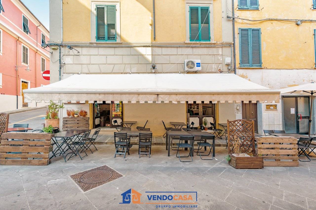 Locale commerciale in Vendita