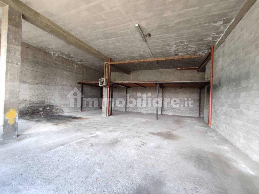 Magazzino - Deposito viale Campione d'Italia 42, Alta Valle Intelvi ...