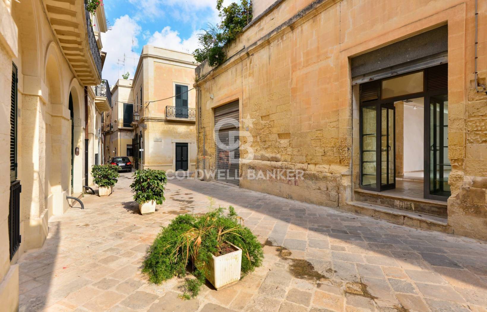 Locale commerciale in Vendita